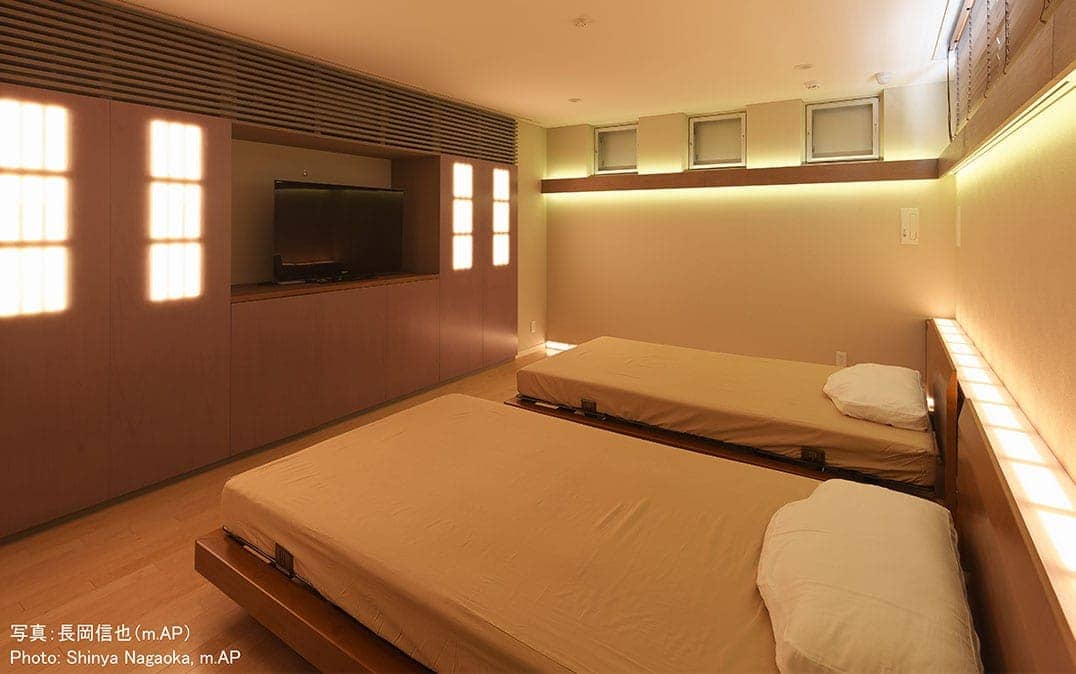 Exposure to Light with Less Blue Before Sleep Is Better for Energy ...